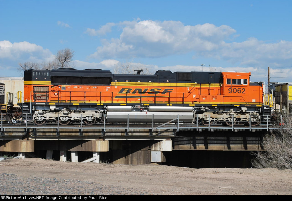 BNSF 9062